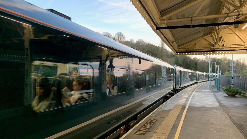 What is behind GWR cancellations and delays on Sundays? - BBC News