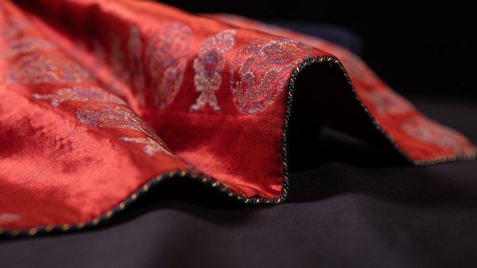 York Minster marks jubilee with royal treasures display - BBC News