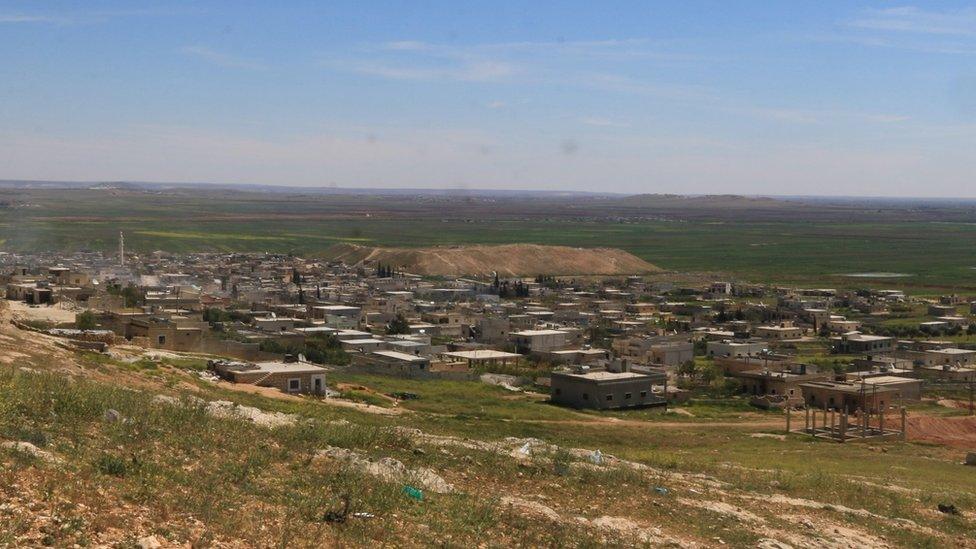 Syria conflict: Army launches counter-offensive south of Aleppo - BBC News