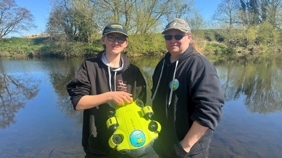 'Finding a bomb isn't something you do every day' - BBC News