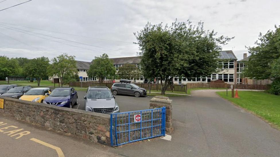 Councillors agree £6.5m investment for Morpeth school - BBC News