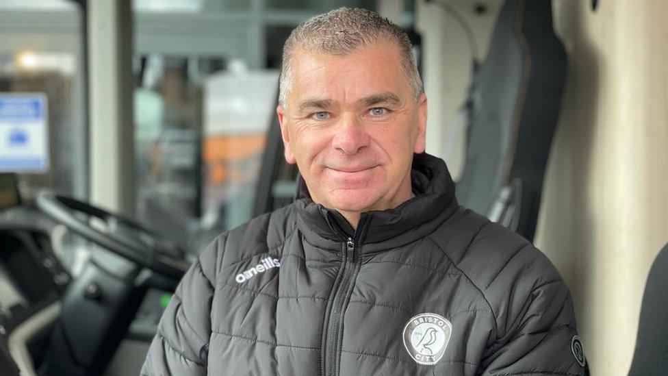 Bristol City superfan attends 1,000th consecutive away match - BBC News