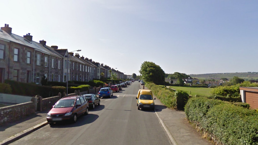 Redruth pair killed by carbon monoxide, police suspect - BBC News