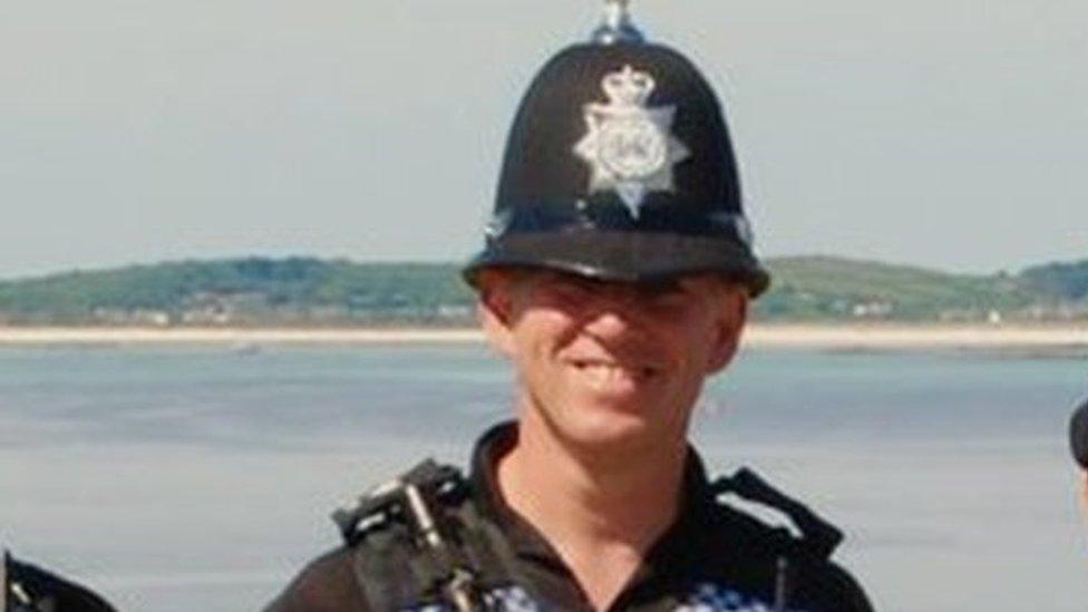 Josh Clayton: Police criticised over young man's death - BBC News