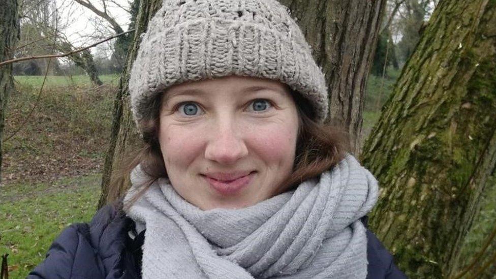 Public urged to check sheds for missing Shropshire woman - BBC News