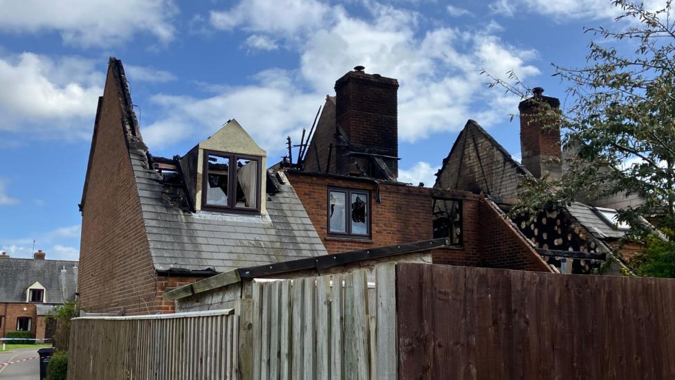 Thousands raised for families affected by Ledbury fire - BBC News