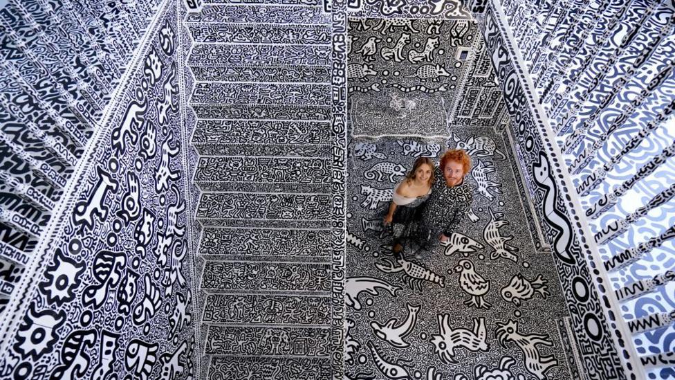 Mr Doodle: Documentary made about Kent artist - BBC News