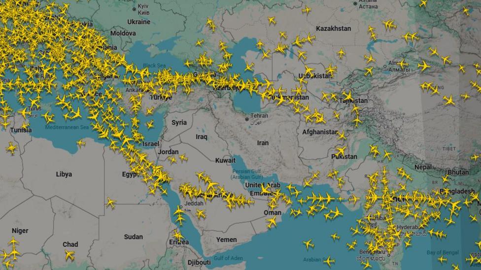 How passenger planes keep flying during a war - BBC News