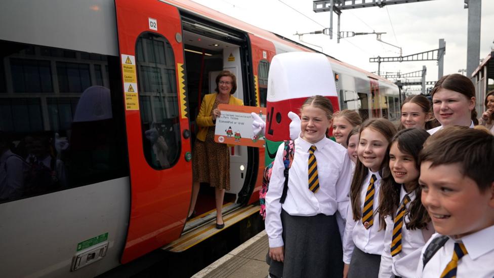 Eisteddfod mascot Mistar Urdd has train named after him - BBC News