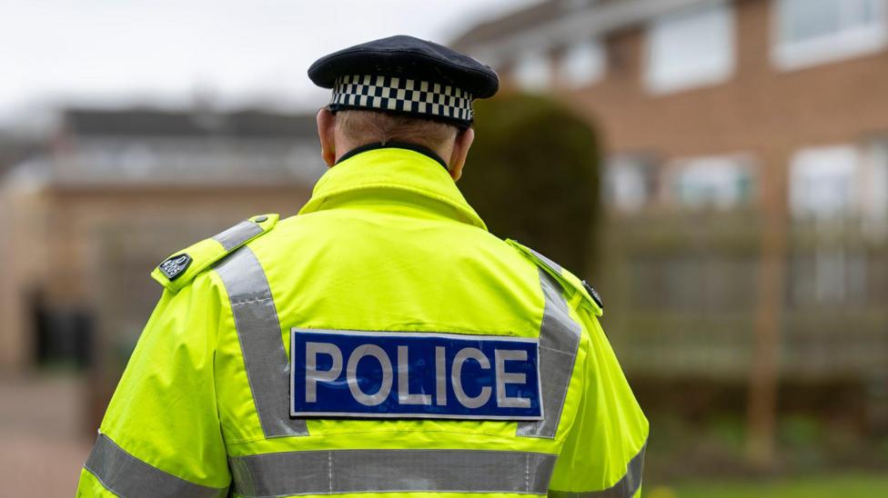 Thames Valley Police: Sexual assault case against PC discontinued - BBC ...