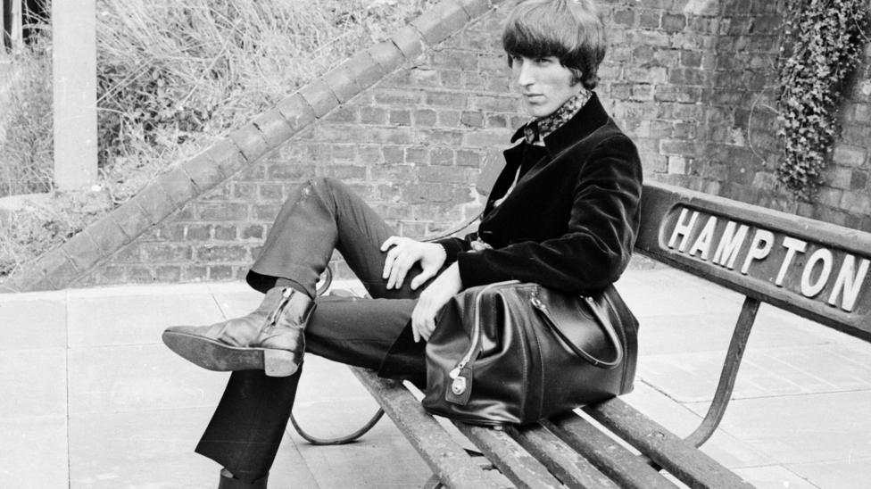 Johnnie Walker: Radio's rock and roll pirate - BBC News