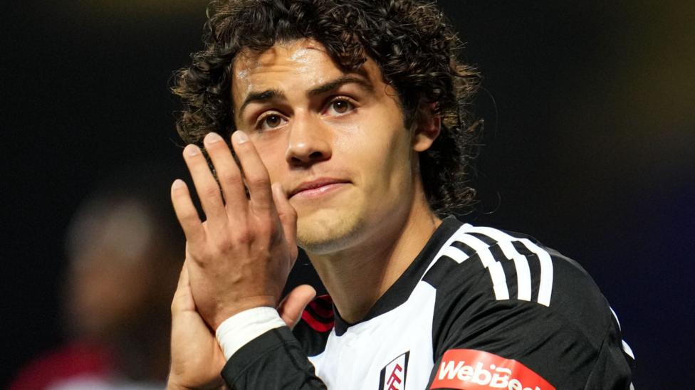 Devan Tanton: Chesterfield sign Fulham right-back on loan - BBC Sport