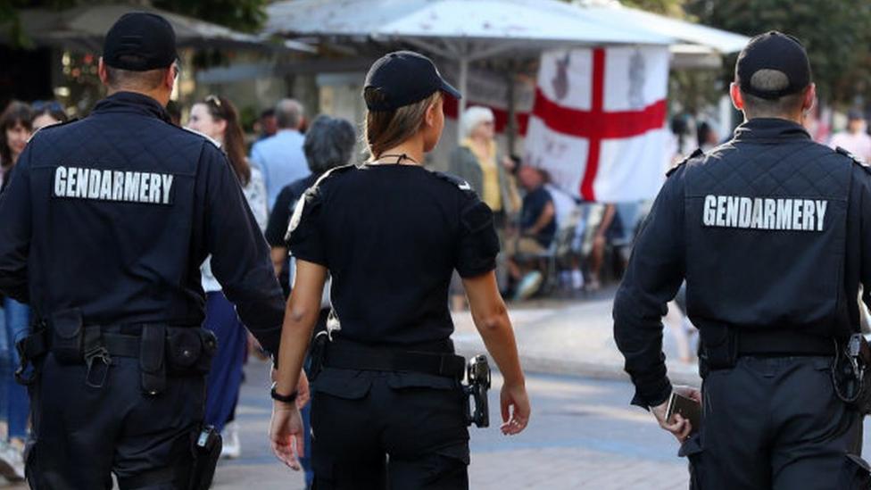 Family of England fan Rob Spray who died in Sofia 'broken' - BBC News