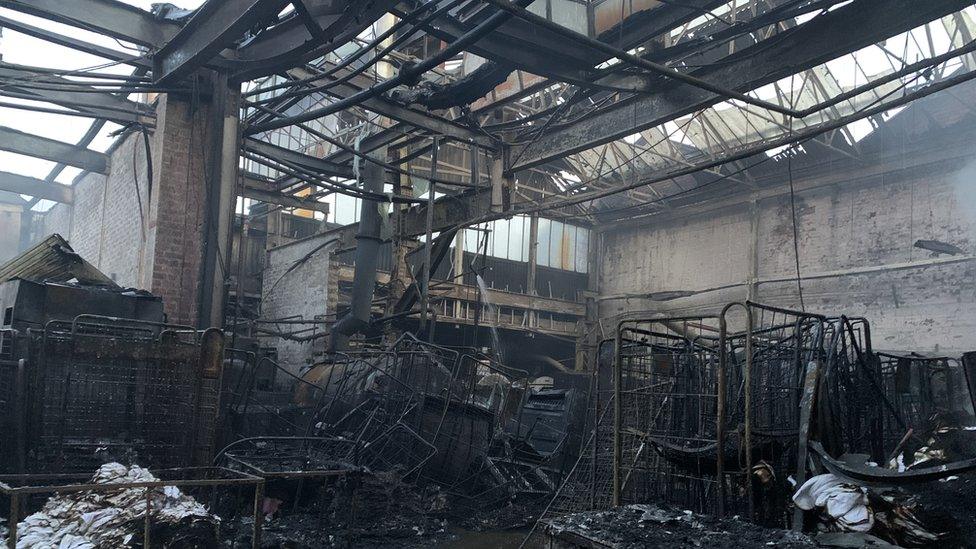 'Severe' blaze at Birmingham warehouse tackled - BBC News