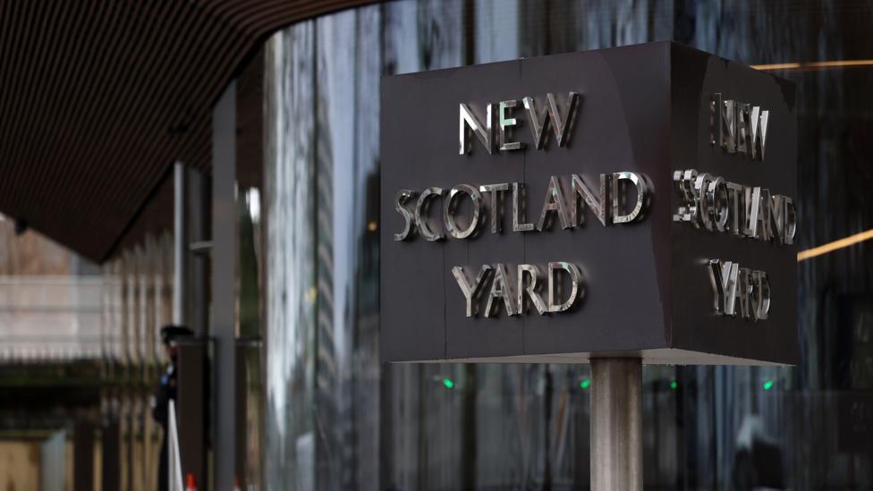 Child Q: Three Met officers face misconduct hearing over search - BBC News