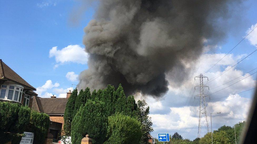 Willenhall Holiday Inn ravaged in huge fire - BBC News
