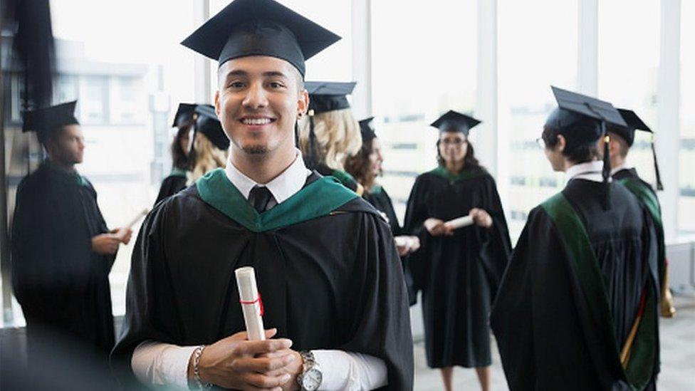 Take time to find a job, students urged - BBC News