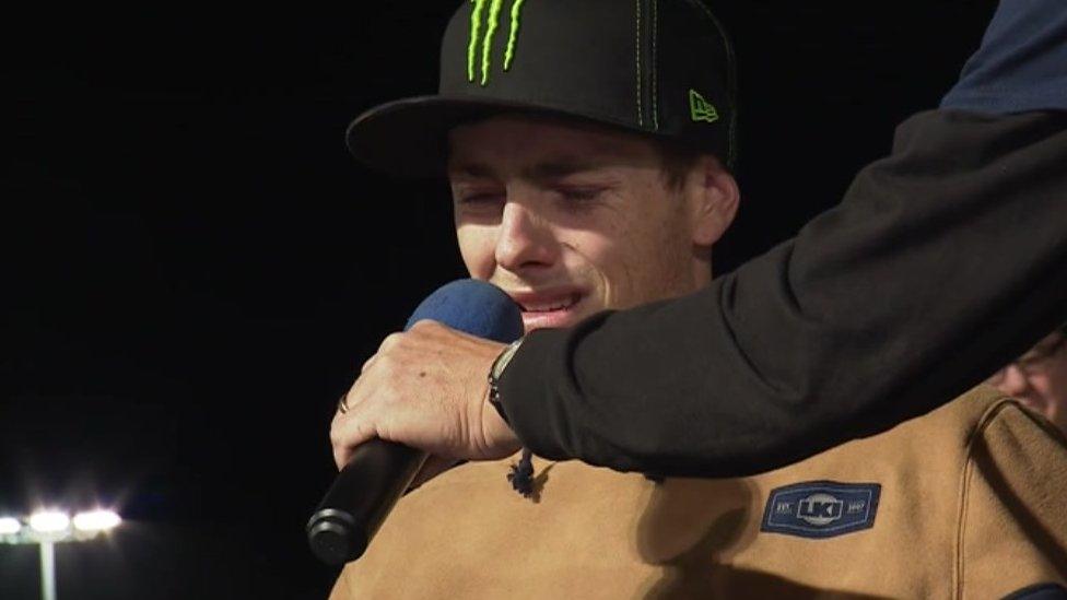 Speedway rider Darcy Ward speaks at benefit meeting - BBC News