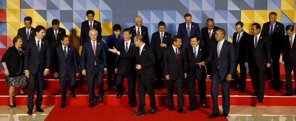 Anti-Apec protests take place in Manila - BBC News