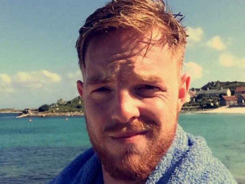 Josh Clayton was 'smashed' at party on night he went missing - BBC News