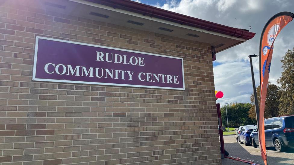 Rudloe teams up to bring back village community centre - BBC News