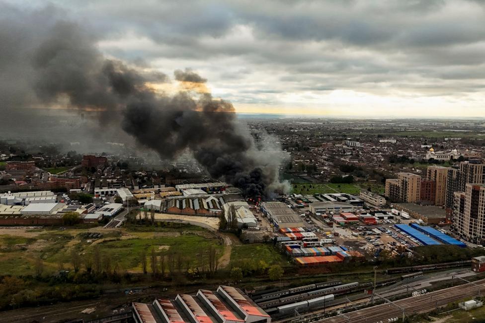 Major incident as fireworks suspected in Southall warehouse fire - BBC News