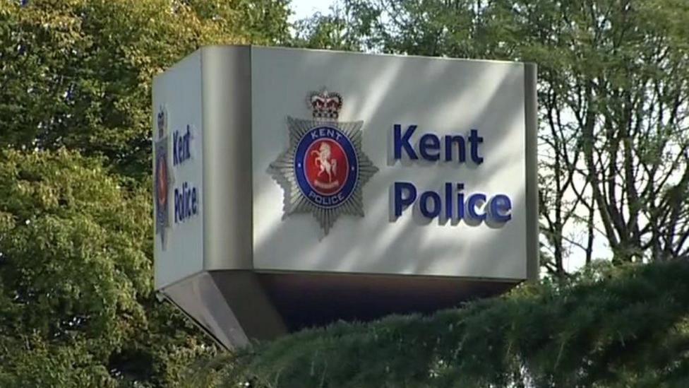 Kent Police officer who took 'indecent' image in uniform keeps job - BBC News