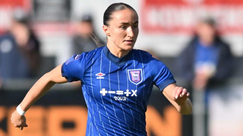 Ipswich Town on brink of Women's National League title success - BBC Sport