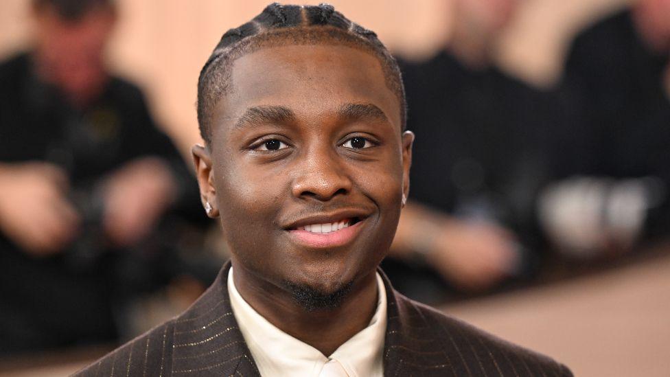 Golden Globes 2026: The full list of winners and nominees - BBC News