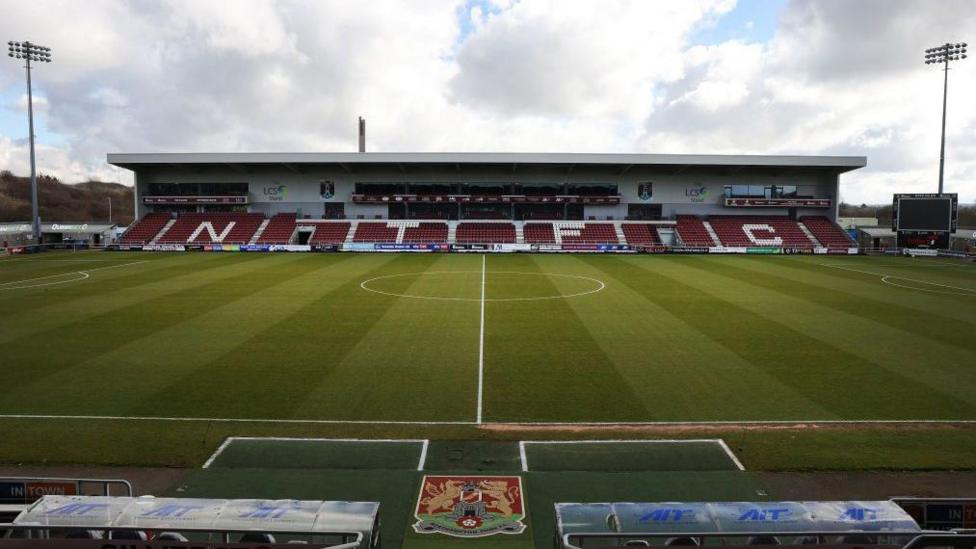 Northampton Town unveils warehouse plan near Sixfields - BBC News