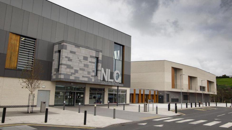 Newry: Swimming pool to reopen after repairs to faulty floor - BBC News