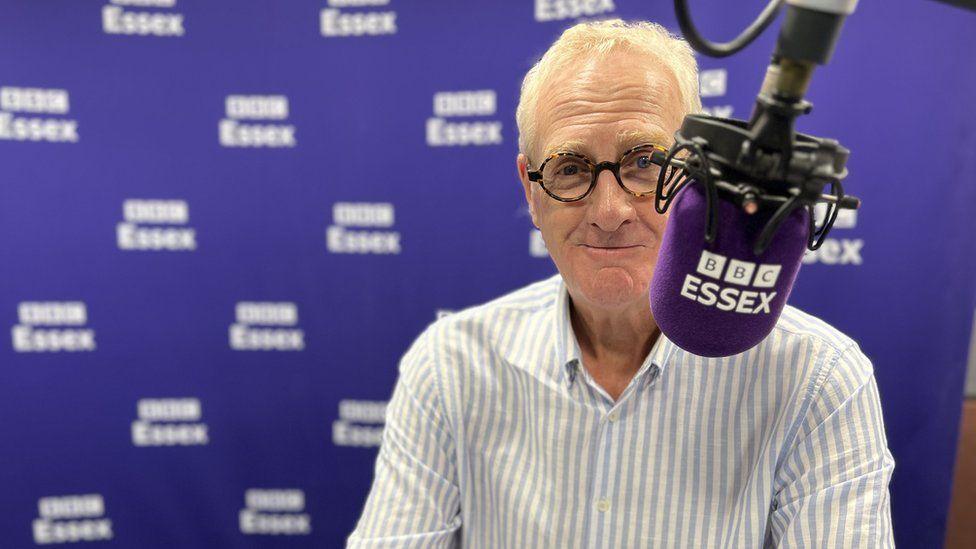 BBC Essex radio presenter Dave Monk dies aged 72 - BBC News