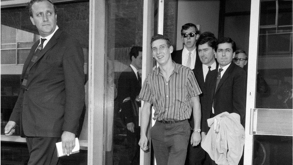 Crate escape: Search for Irishmen who airmailed Brian Robson home - BBC ...