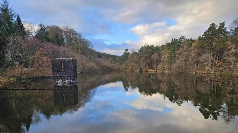 Llanwonno forest reservoir: Anger as beauty spot water drained - BBC News