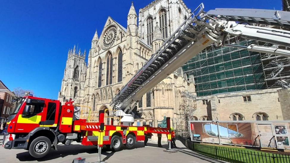 York Minster: 'Don't panic' warning before minster fire training - BBC News