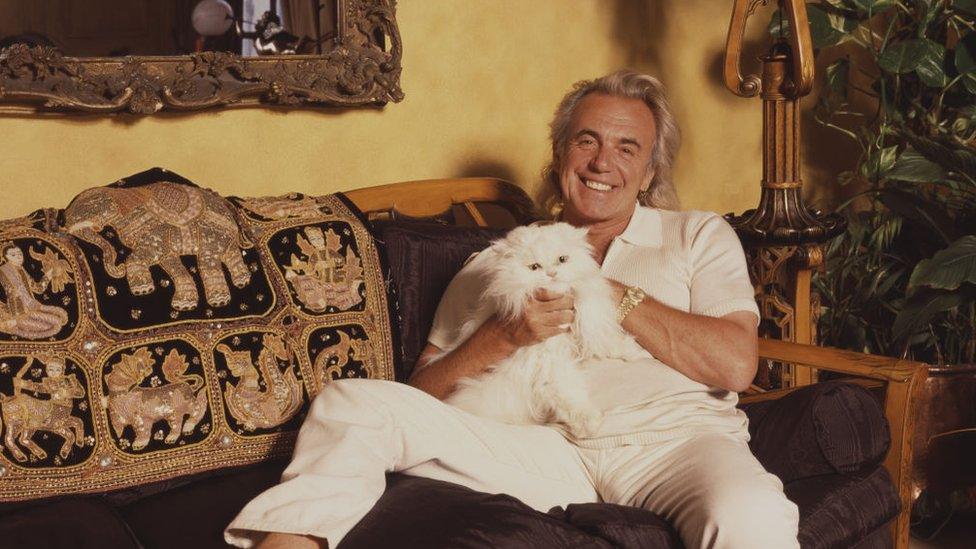 Leeds bar owner pays almost £4,000 for Peter Stringfellow's throne ...