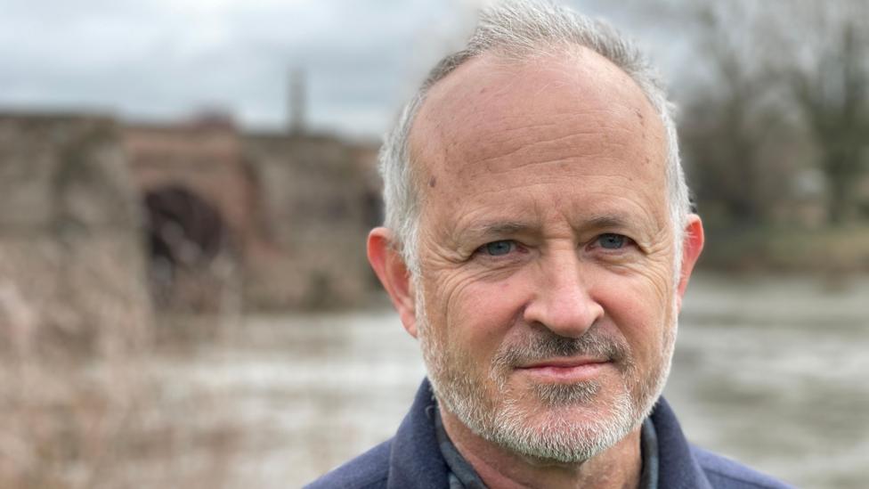 River Wye pollution leads chicken firm Avara to be sued - BBC News