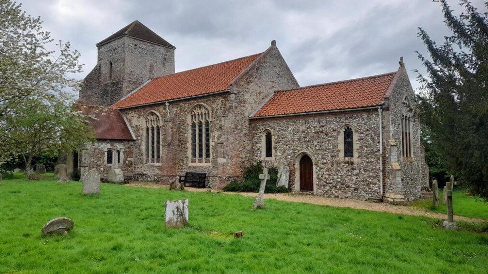 Bishop's 100-year-old seat stolen from Ashwicken church - BBC News