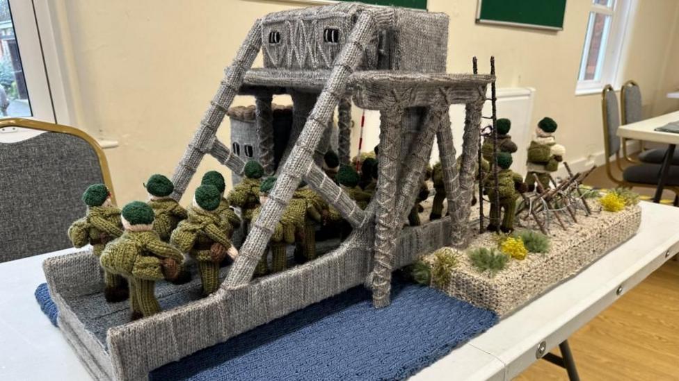 Army of knitted soldiers raise awareness for D-Day - BBC News