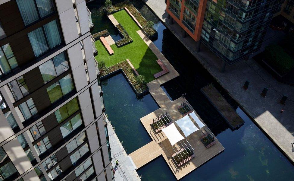 Paddington Basin floating park 'London's first' - BBC News