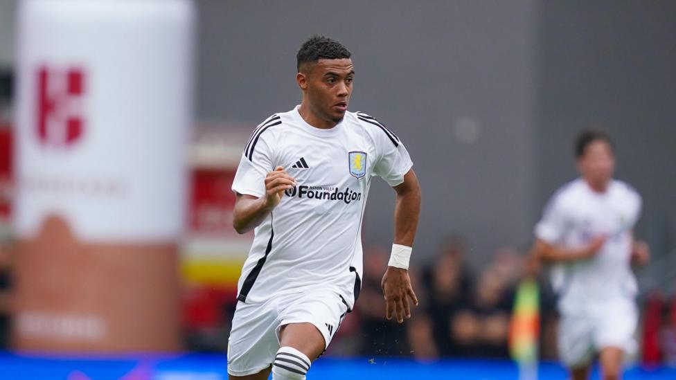 Gianluca Frabotta and Lewis Dobbin join West Brom - BBC Sport