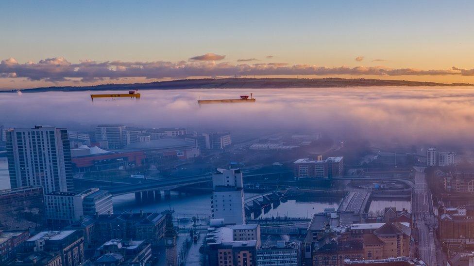 NI Weather: Air pollution warning due to cold weather - BBC News