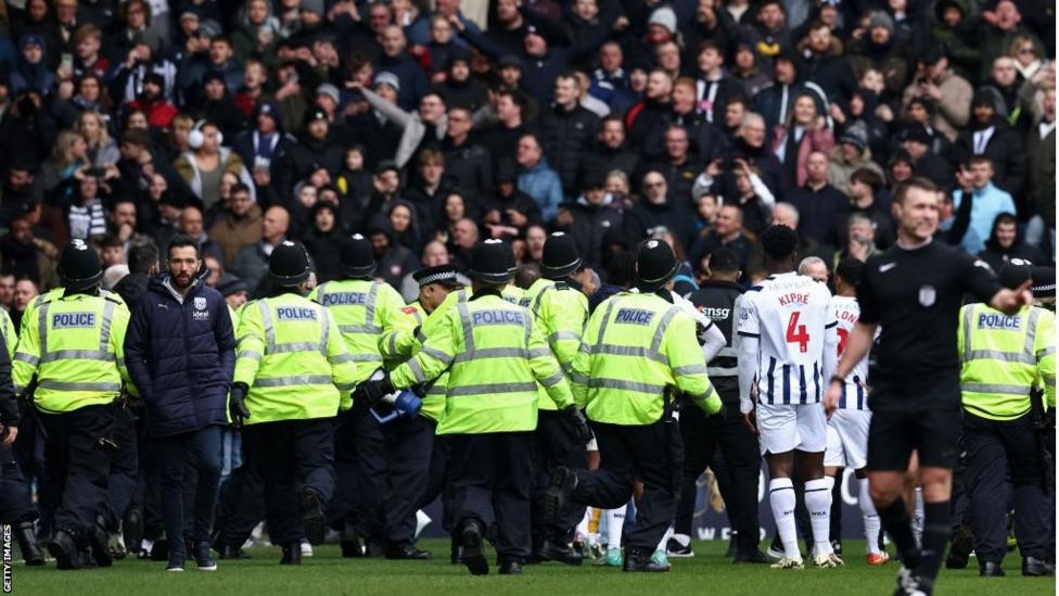 West Brom v Wolves crowd trouble: FA Cup game stopped for 38 minutes ...