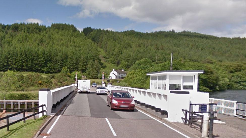 Second Caledonian Canal swing bridge on A82 breaks down - BBC News