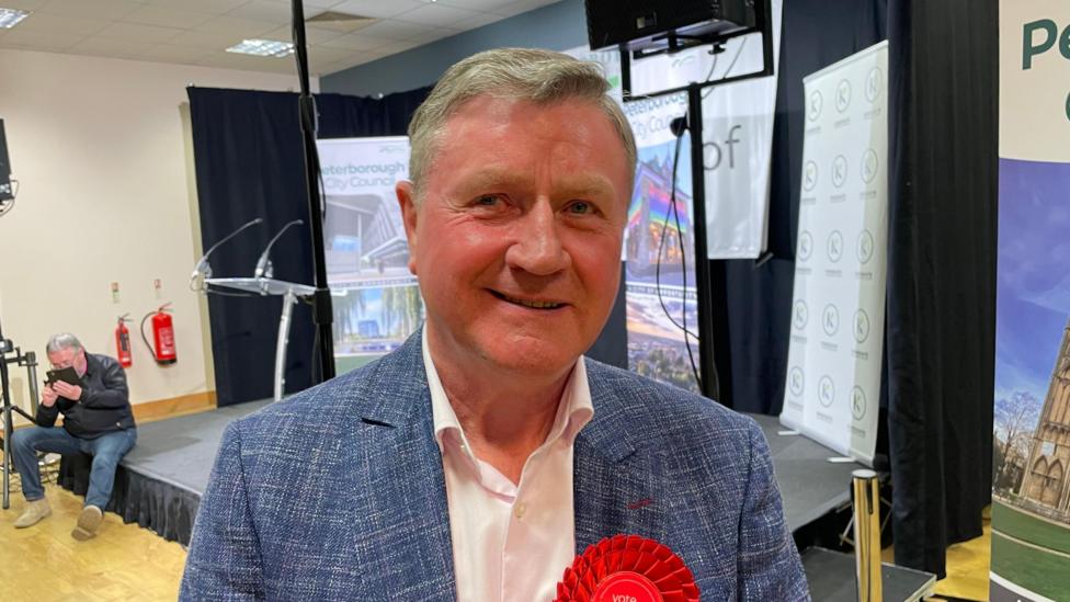 Peterborough City Council leadership talks under way - BBC News