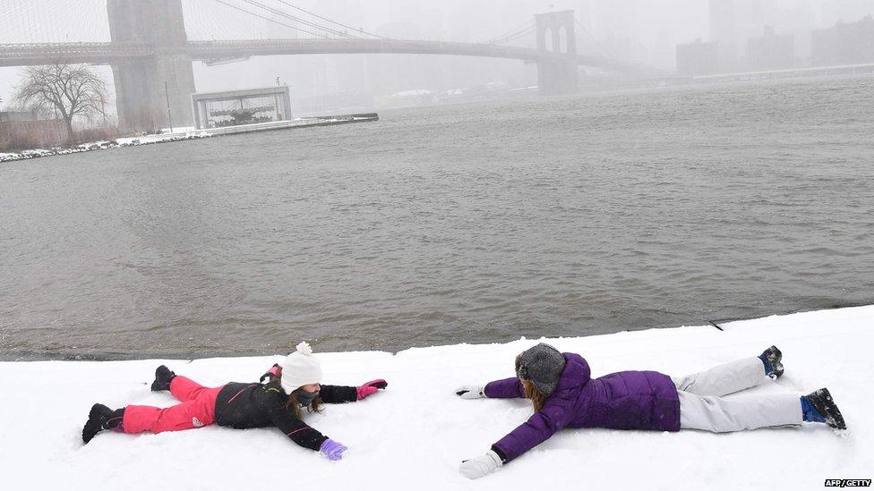 Gallery: Eastern US storm - BBC Weather