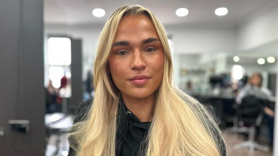 'Perfect storm' could see end of salon apprenticeships - BBC News