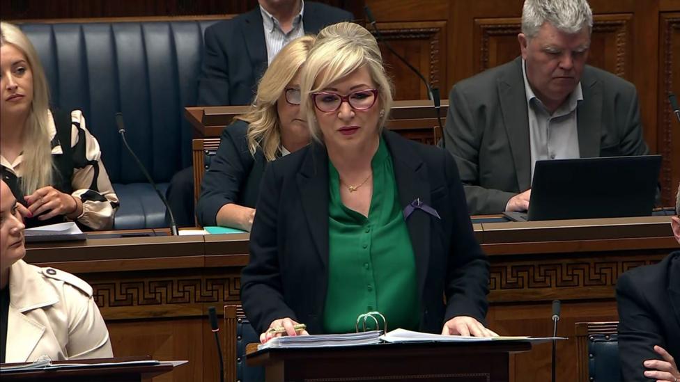 Supreme Court gender ruling sees clash at Stormont assembly - BBC News