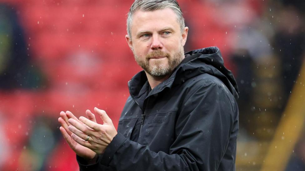 Jimmy Thelin keeping cards close to chest on Aberdeen transfers - BBC Sport