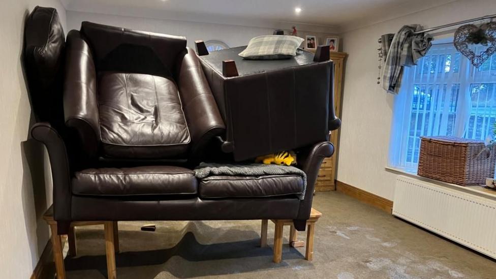 Flooding and fallen trees in North Yorkshire after Storm Darragh - BBC News